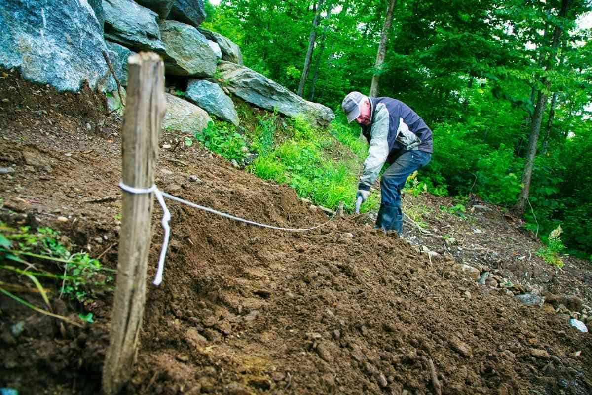 How To Dig a Trench By Hand (6 Easy Steps)