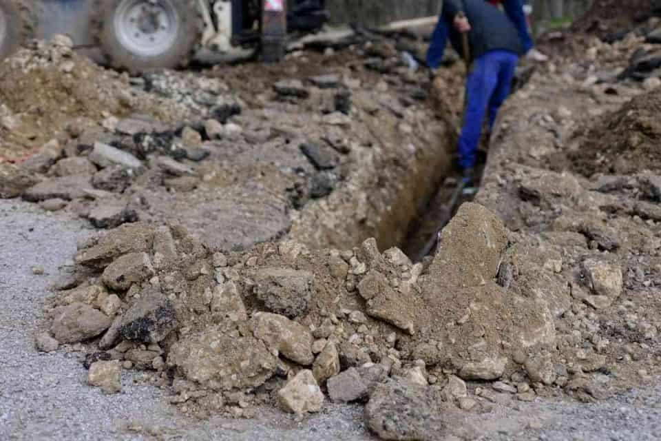 How To Dig A Trench for Drainage (6 Simple Steps)